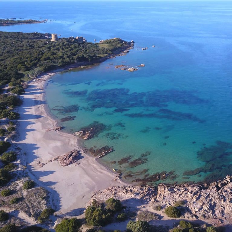 The beaches around Camping Saragosa in Vignola Mare