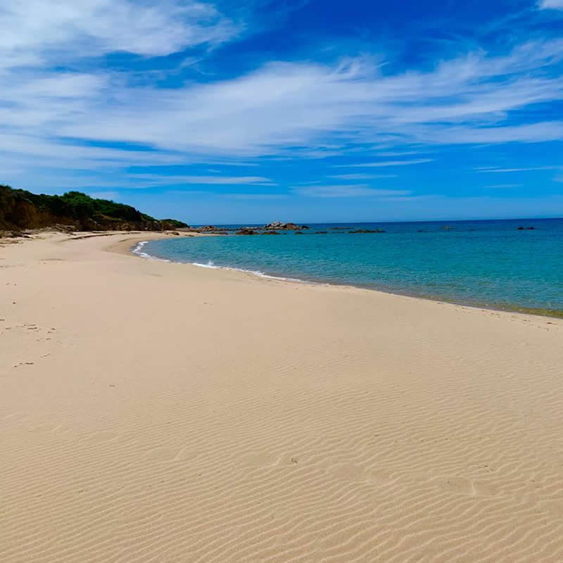 The beaches around Camping Saragosa in Vignola Mare